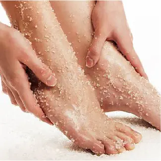 Body Peeling untuk Mengangkat Kulit Mati - Beauty Plus Clinic